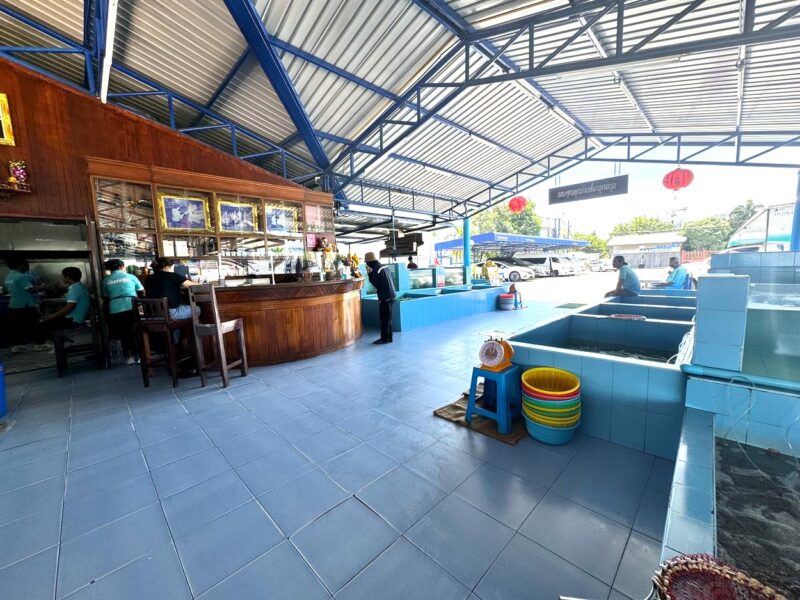 Preecha Seafood, Pattaya's Timeless Seafood Classic - Roger C